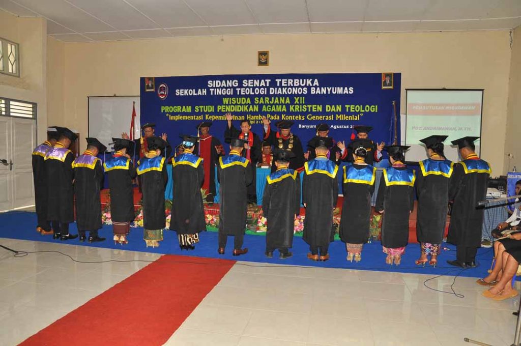 Wisuda XII STT Diakonos – STT Diakonos Banyumas