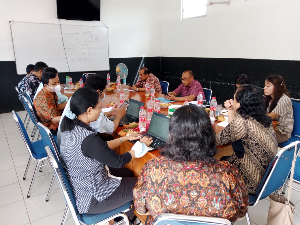 Buletin Diakonos Agustus 2023 – STT Diakonos Banyumas